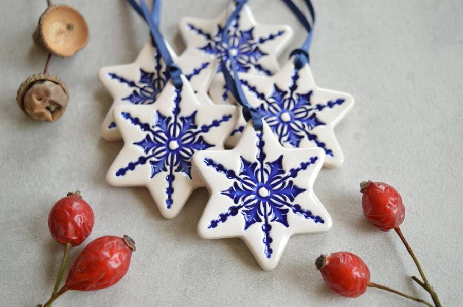Ceramic star ornaments // Christmas decorations - set of 5 – Isla Clay